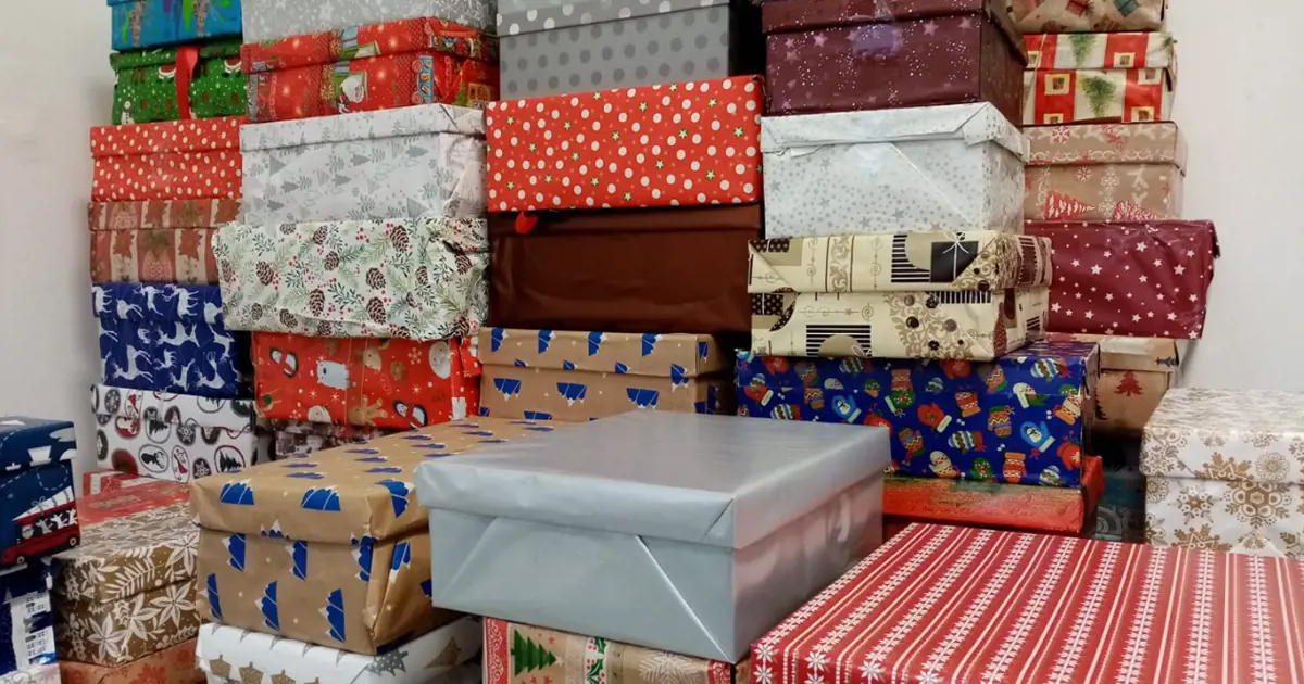 Viete koľko lásky sa zmestí do krabice od topánok?